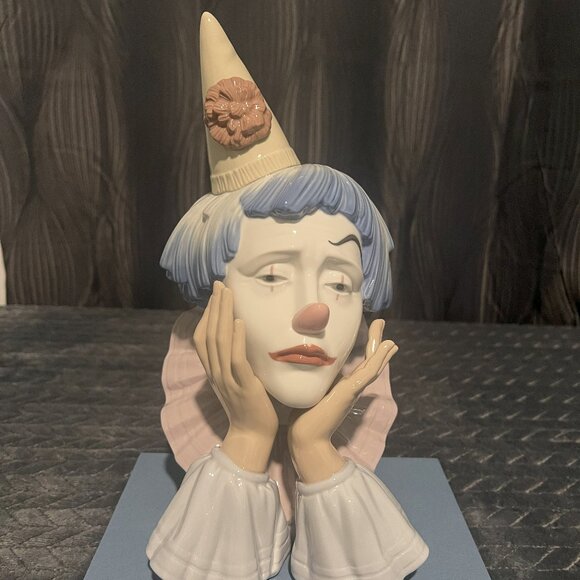 Lladro | Accents | Lladro Jester Sad Clown 25 Figurine Large Clown Bust ...